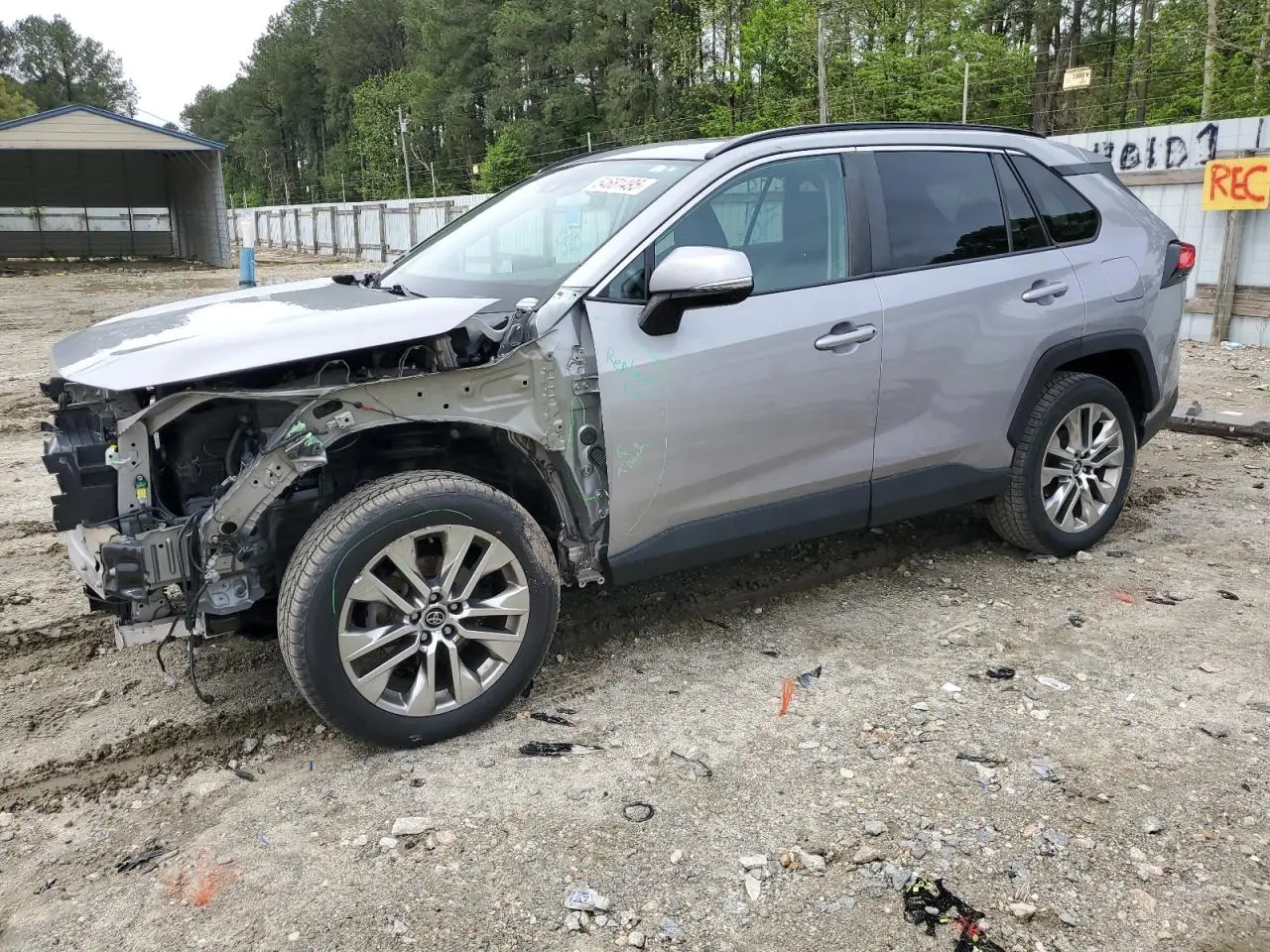 VIN: 2T3A1RFVXLW116864 | TOYOTA RAV4 2020 XLE P SILVER 2.5L 4 free car ...